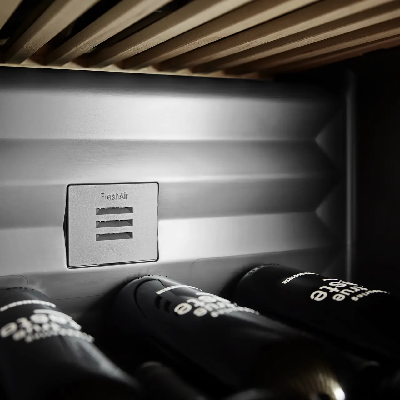 CBNbsa10 575i-1 Kühl-Gefrierkombination mit BioFresh und NoFrost - Liebherr